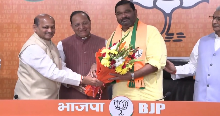 BJD से इस्तीफा देने के बाद देबाशीष सामंतराय BJP में शामिल, नवीन पटनायक ...